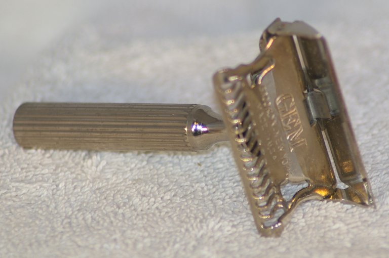 GEM 1912 Single Edge Razor, about 1924 [Razor554-GEM1912-1930-VG ...