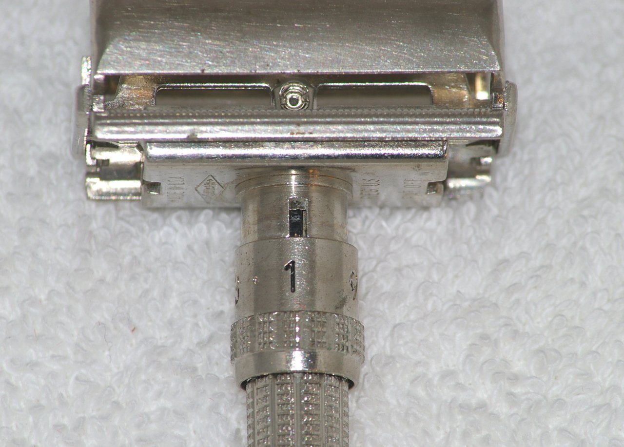 Gillette Slim Adjustable Razor H4 1962 [Razor661-GilletteSlim-H4-1962 ...