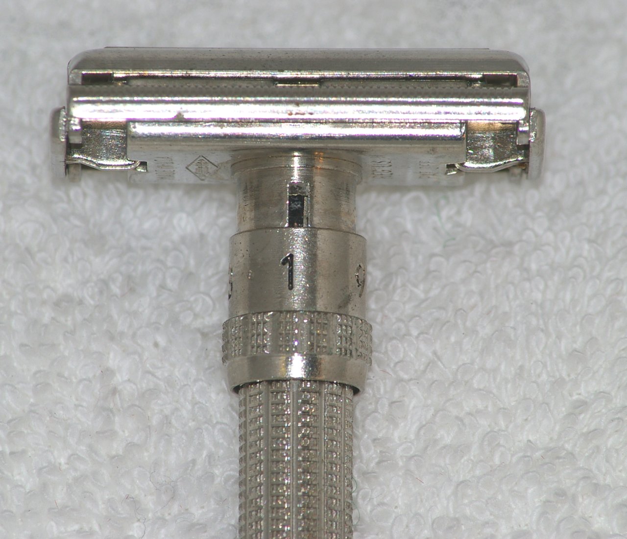 Gillette Slim Adjustable Razor H4 1962 [Razor661-GilletteSlim-H4-1962 ...