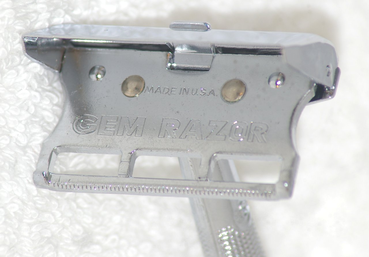 GEM G-Bar Single Edge Razor from 1958 [Razor707-GEMG-Bar-1958-VG ...